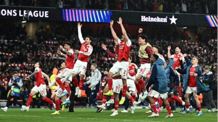L’Arsenal vince la Premier League 2025/2026, Bung Harp filma chi prende ...