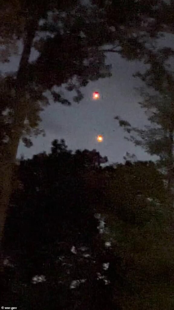 Trump rilascia la TERZA tranche bomba di file sugli UFO che rivelano ...