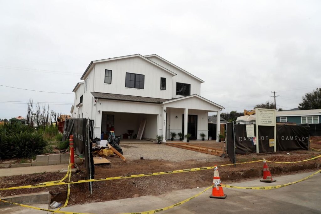 Il nuovo suono in Pacific Palisades: Martelli sui chiodi | Porta da Estrela